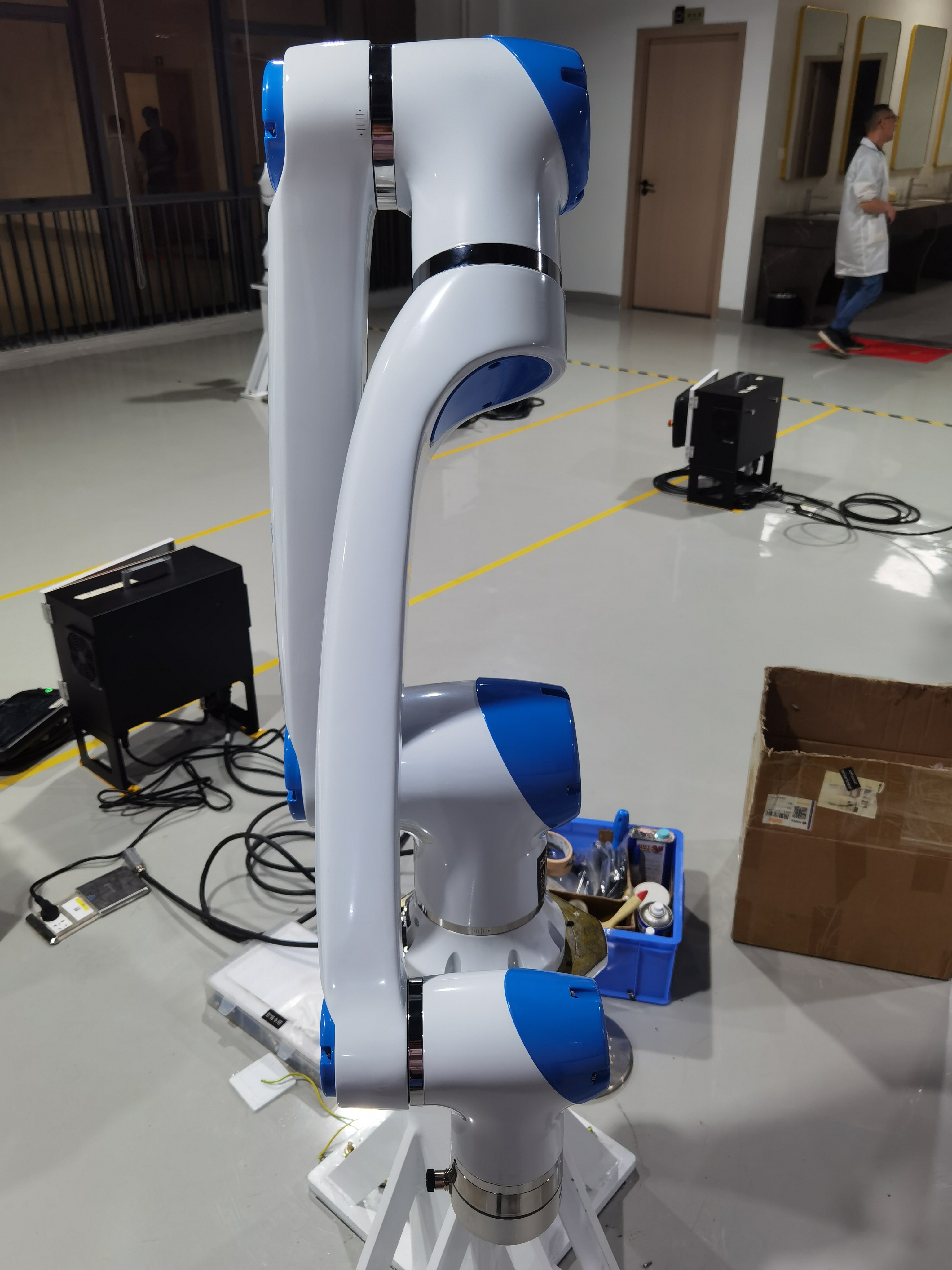 Cngbs G05 Cobot Collaborative Robot 5kg Payload Cobot With Onrobot Soft Gripper For Pick And Place