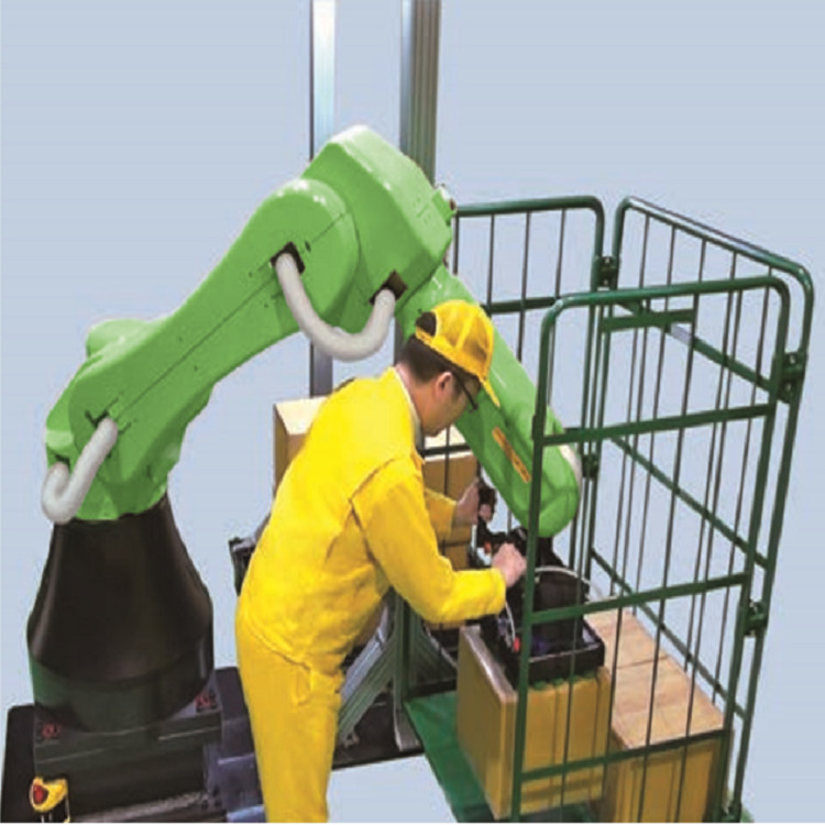 robot arm for sale Fanuc CR-4iA 6 axis robot arm with onrobot 2 finger ...