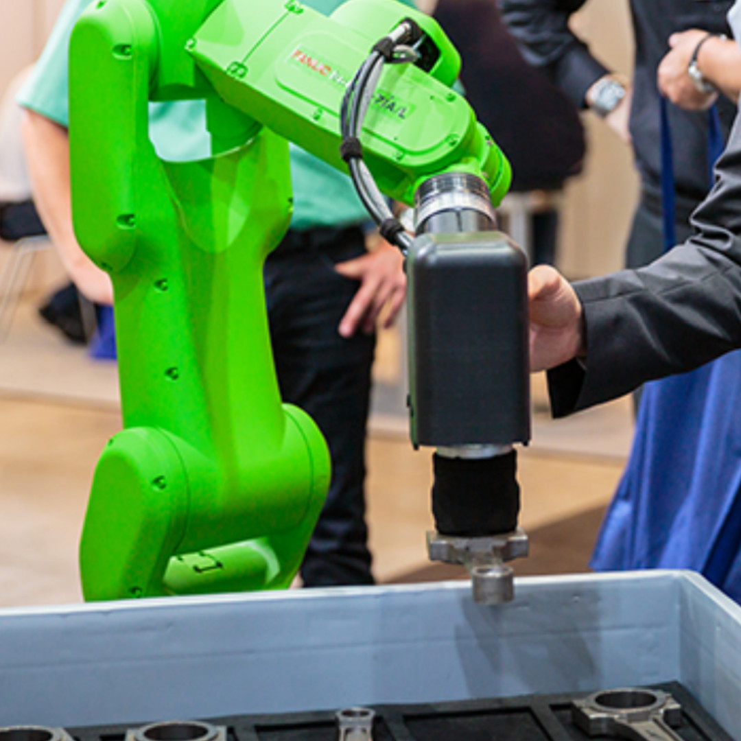 Fanuc CR -7iA Collaborative Robot With Ewellix Robot Lift Axis As ...