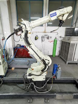 6 Axis Payload 8KG OTC FD-V8 Welding Robot Arm with guide rails and manipulator for welding ...